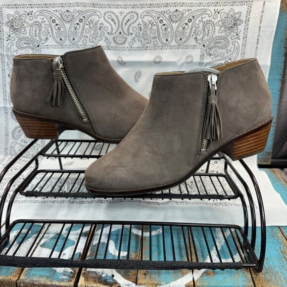 Vionic | Shoes | New Vionic Serena Women Taupe Suede Tassled Zipper ...
